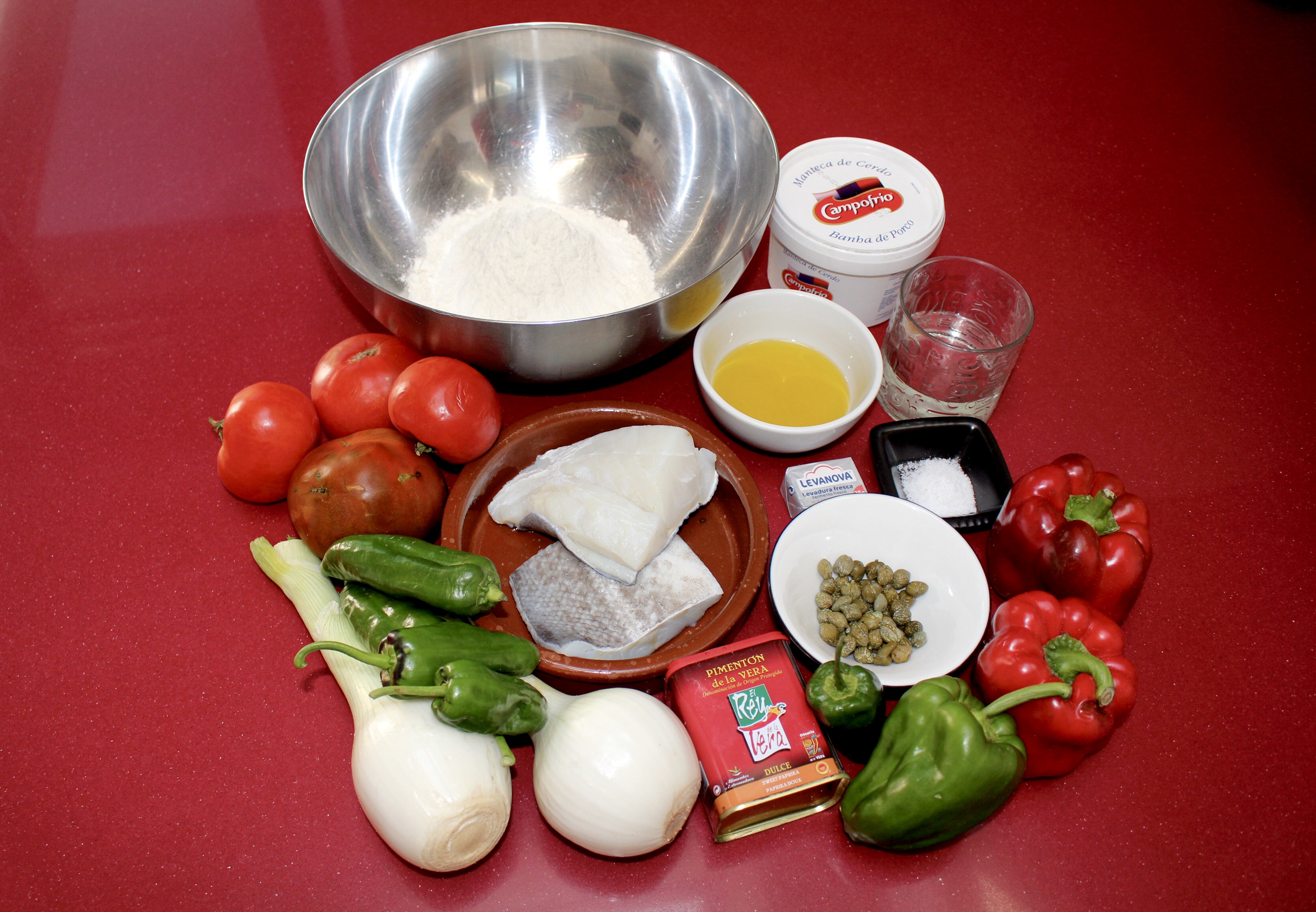 Coca de Trampó con Bacalao – Fuego de Mortero